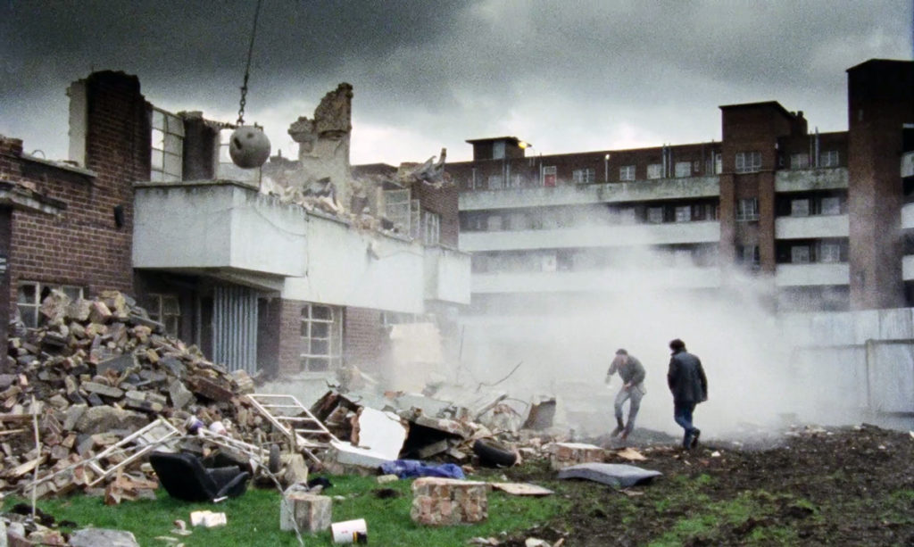 Il film "Meantime" (1983) di Mike Leigh – Crombie Media