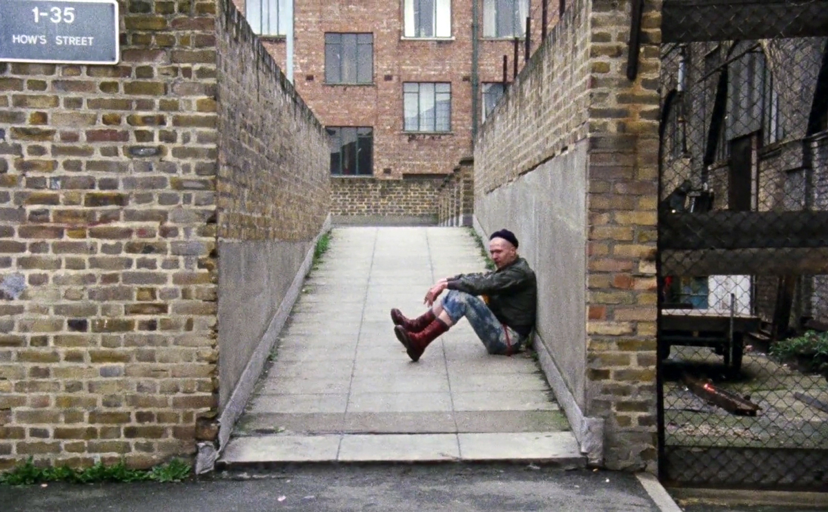 Il film Meantime (1983) di Mike Leigh – Crombie Media